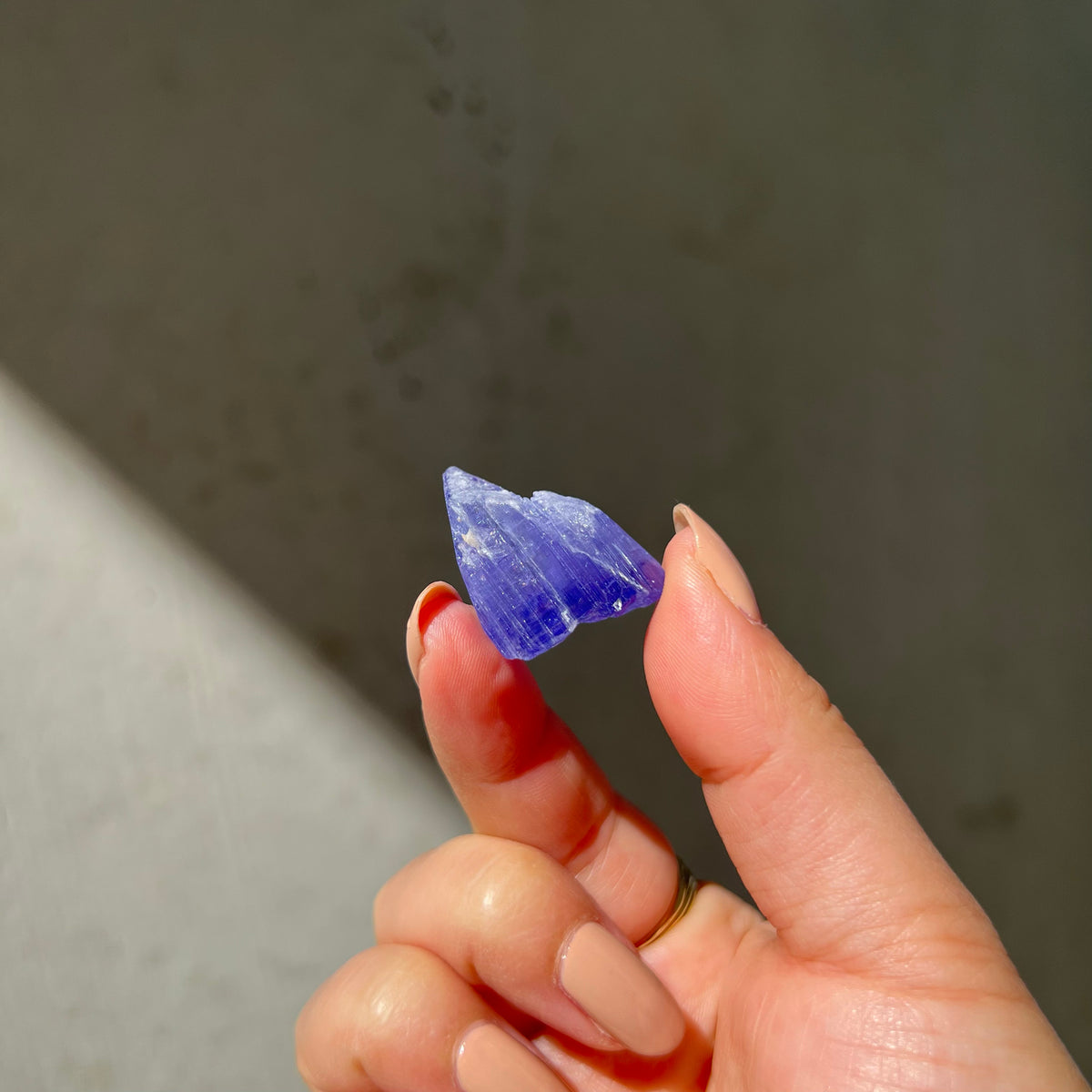 Certified Tanzanite - 02 | ULUNA CRYSTALS & WELLNESS – Uluna