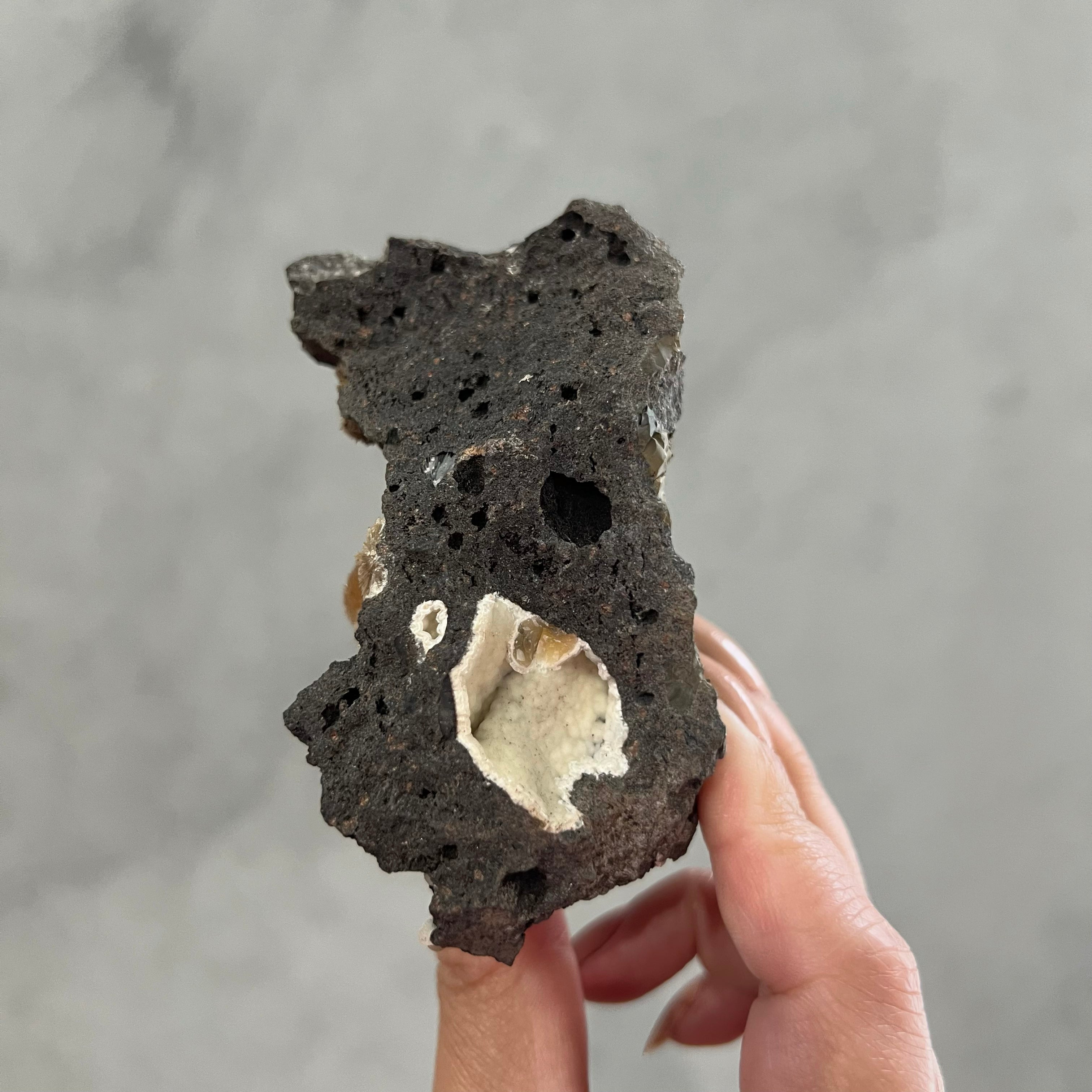 Certified Calcite on Matrix - 02 | ULUNA CRYSTALS & WELLNESS – Uluna